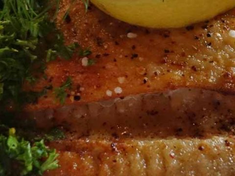 Schol bakken, een vis die veel mensen vooral kennen van de markt.