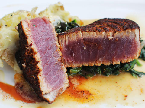 Hoe lang moet tonijn bakken, iets anders dan tonijn uit blik.