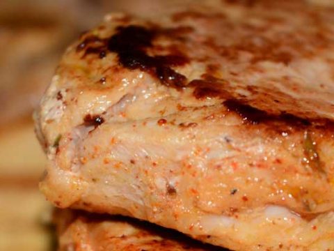 Hoe lang moeten hamlappen bakken? Braden kan natuurlijk ook.